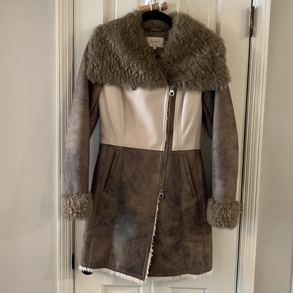 Laundry By Shelli Segal | Jackets & Coats | Laundry By Shelli Segal ...